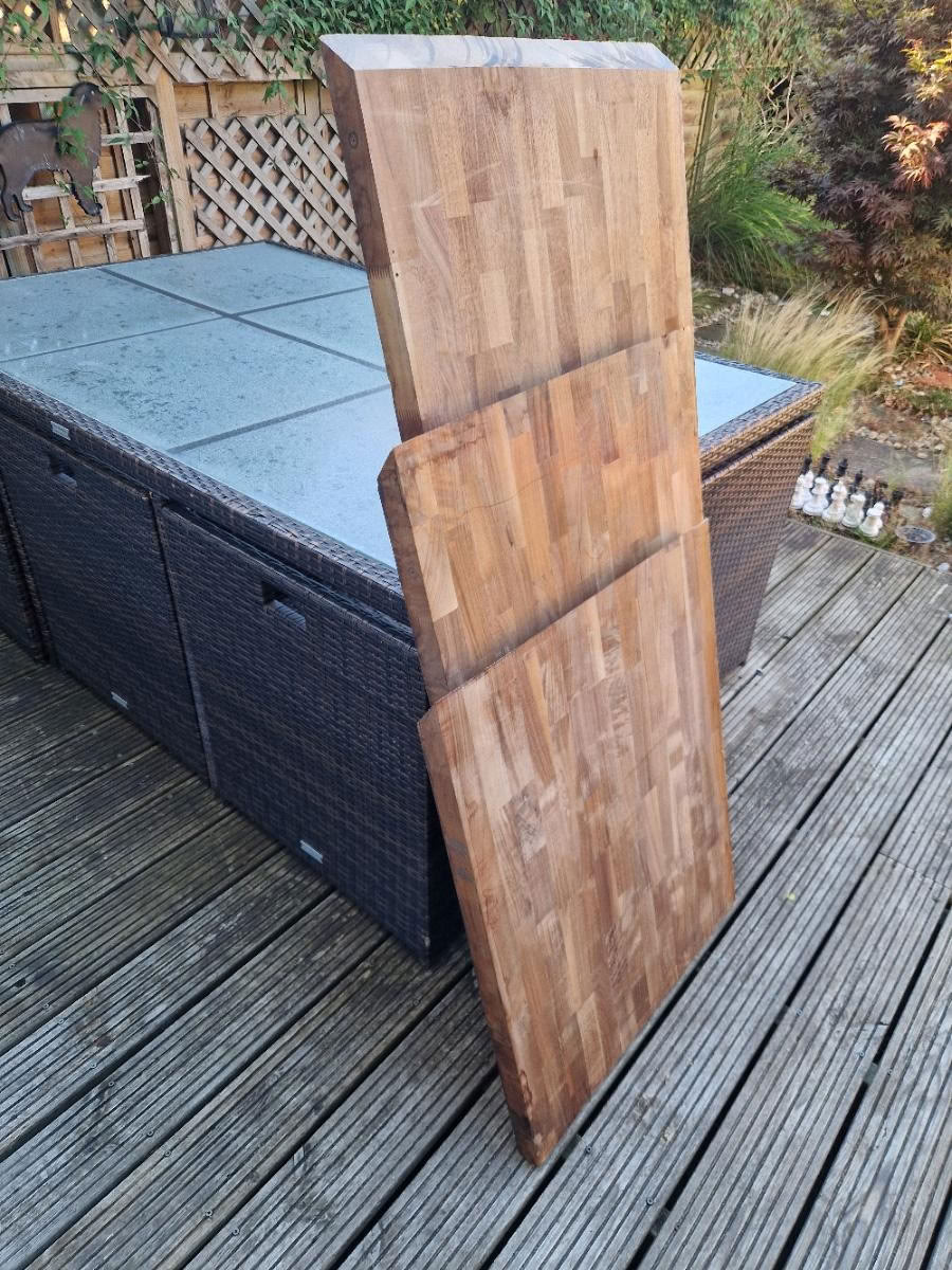 Free: Old Worktop offcuts (Hersham KT12)