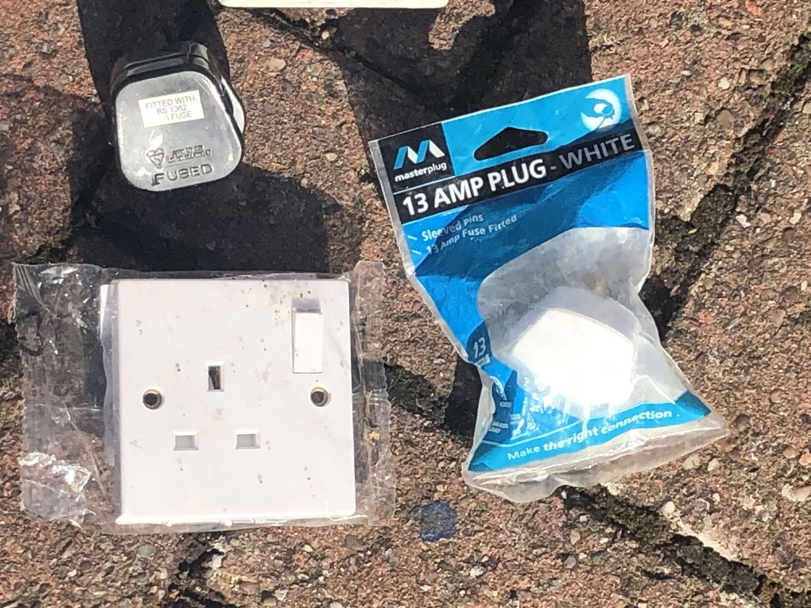 Free: Plugs, Sockets, Switches (Leamington Spa (CV32))