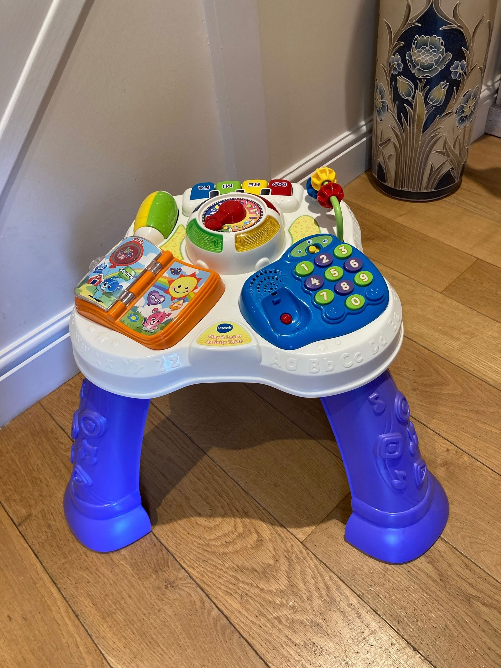 Free: Baby’s activity play centre (Mickleover DE3) - Derby Freegle