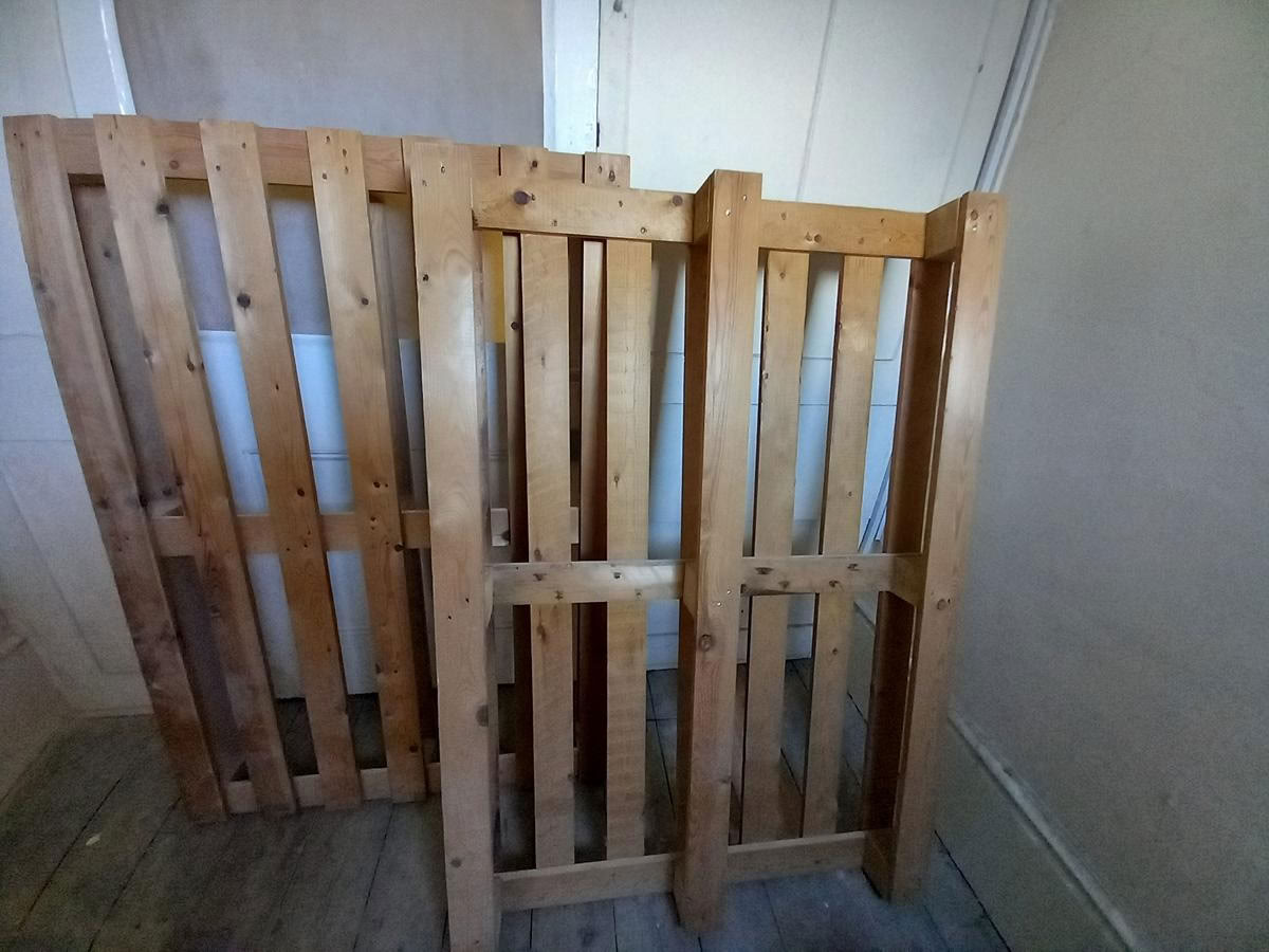 Free: 2 very clean pallets (Portsmouth PO1) - Portsmouth Freegle