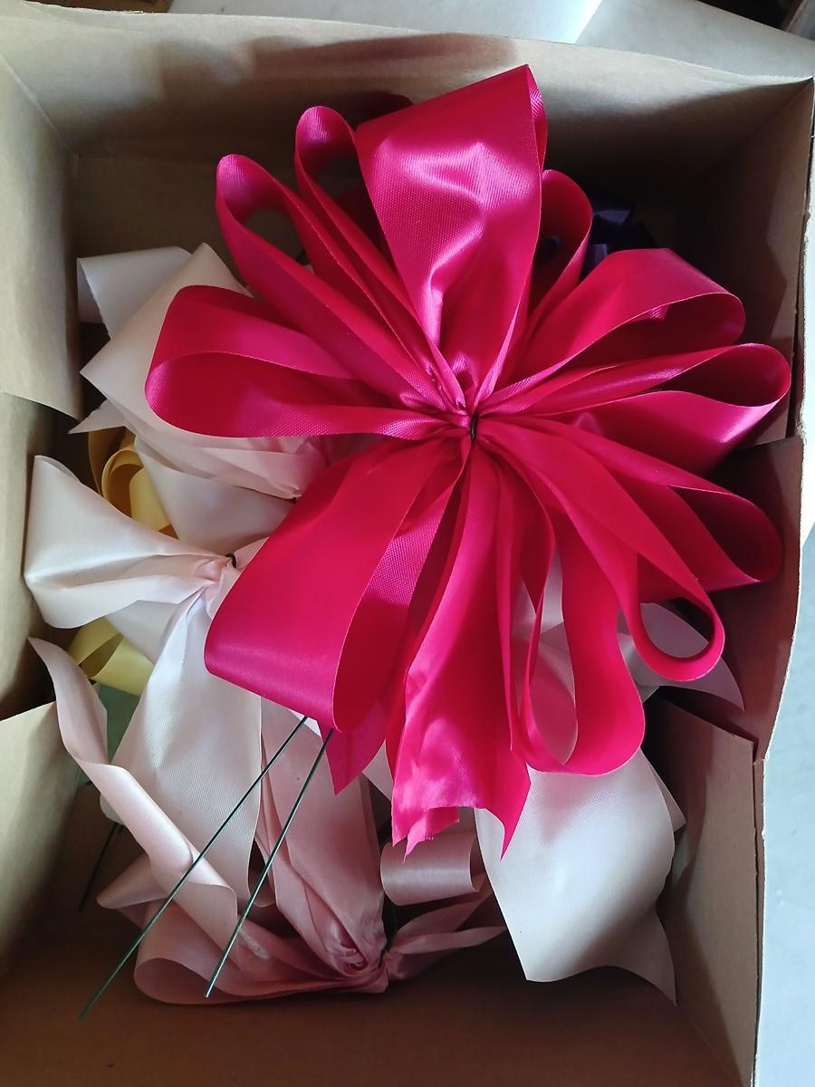 Free: 4 Boxes of artificial flowers (Ortega Park, Sunnyvale)