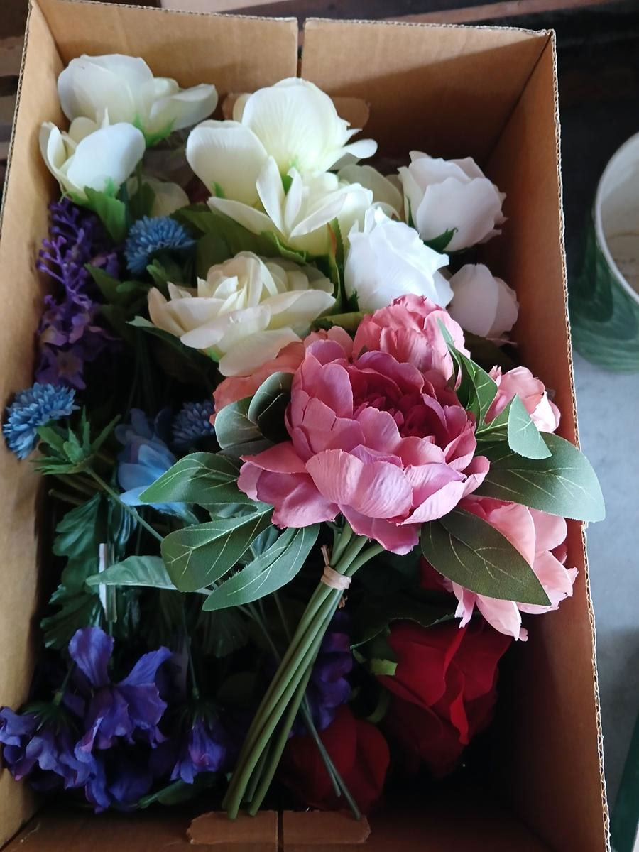 Free: 4 Boxes of artificial flowers (Ortega Park, Sunnyvale)