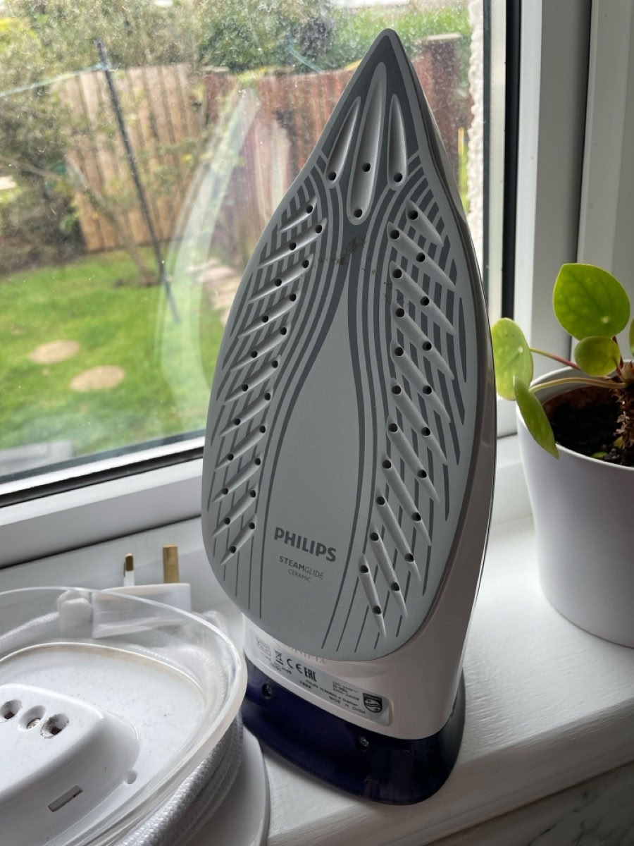 Free: Phillips Steam Glide iron (Clermiston EH4)