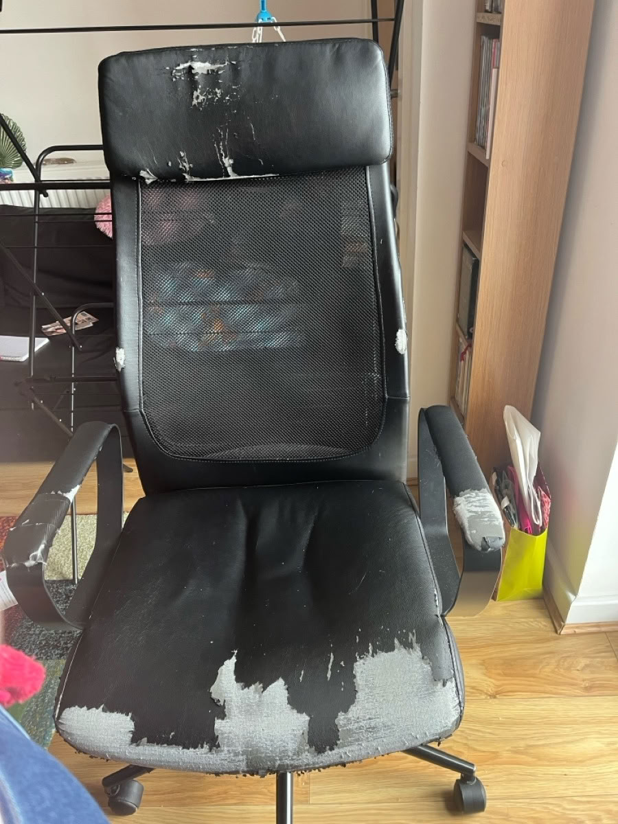 Free: desk chair (SK1, central stockport)