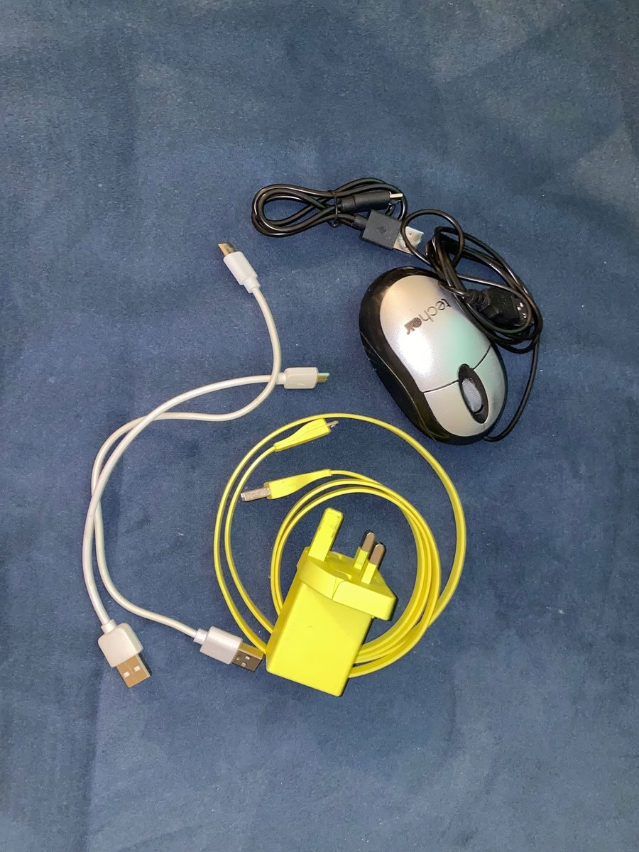Free: Random cables + computer mouse (South Bermondsey SE16)