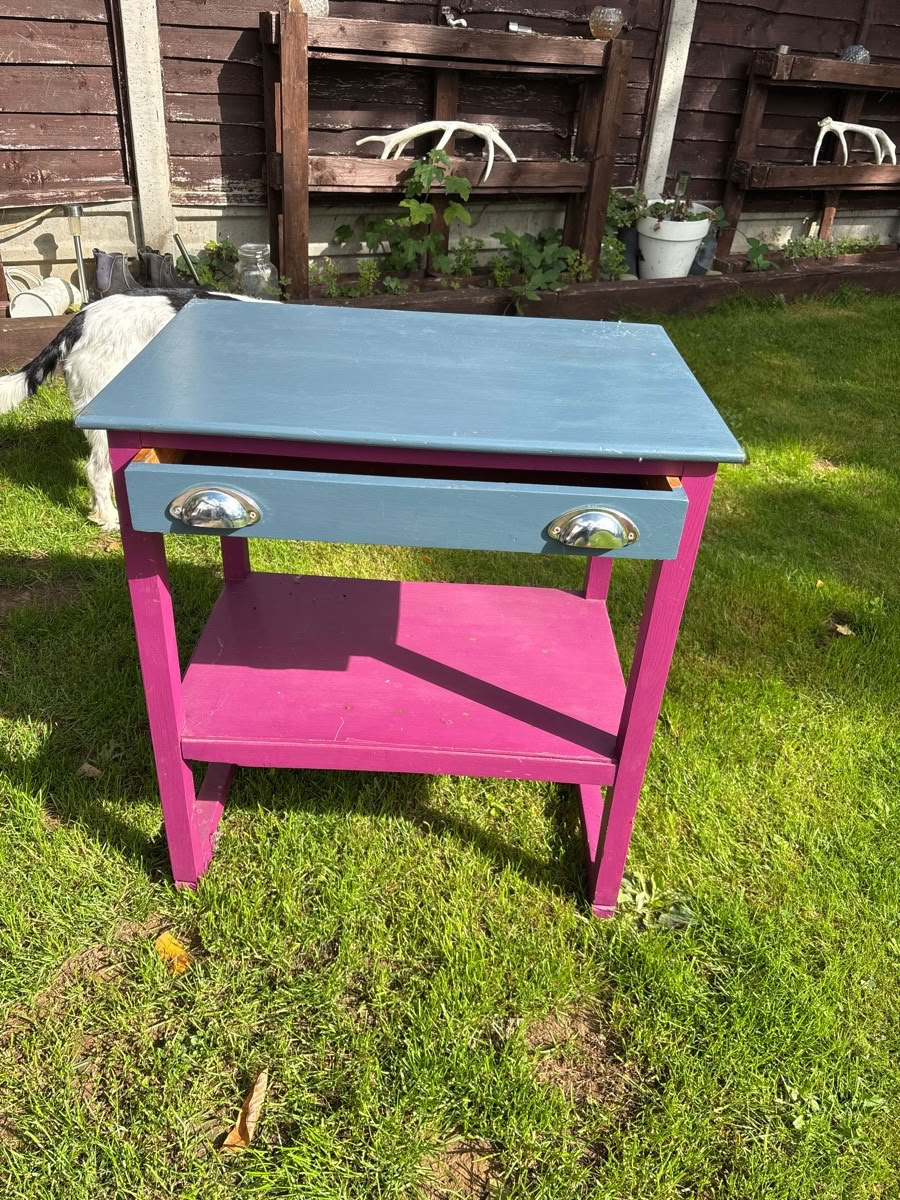 Free: Side table (Broadwater SG2) - Stevenage Freegle