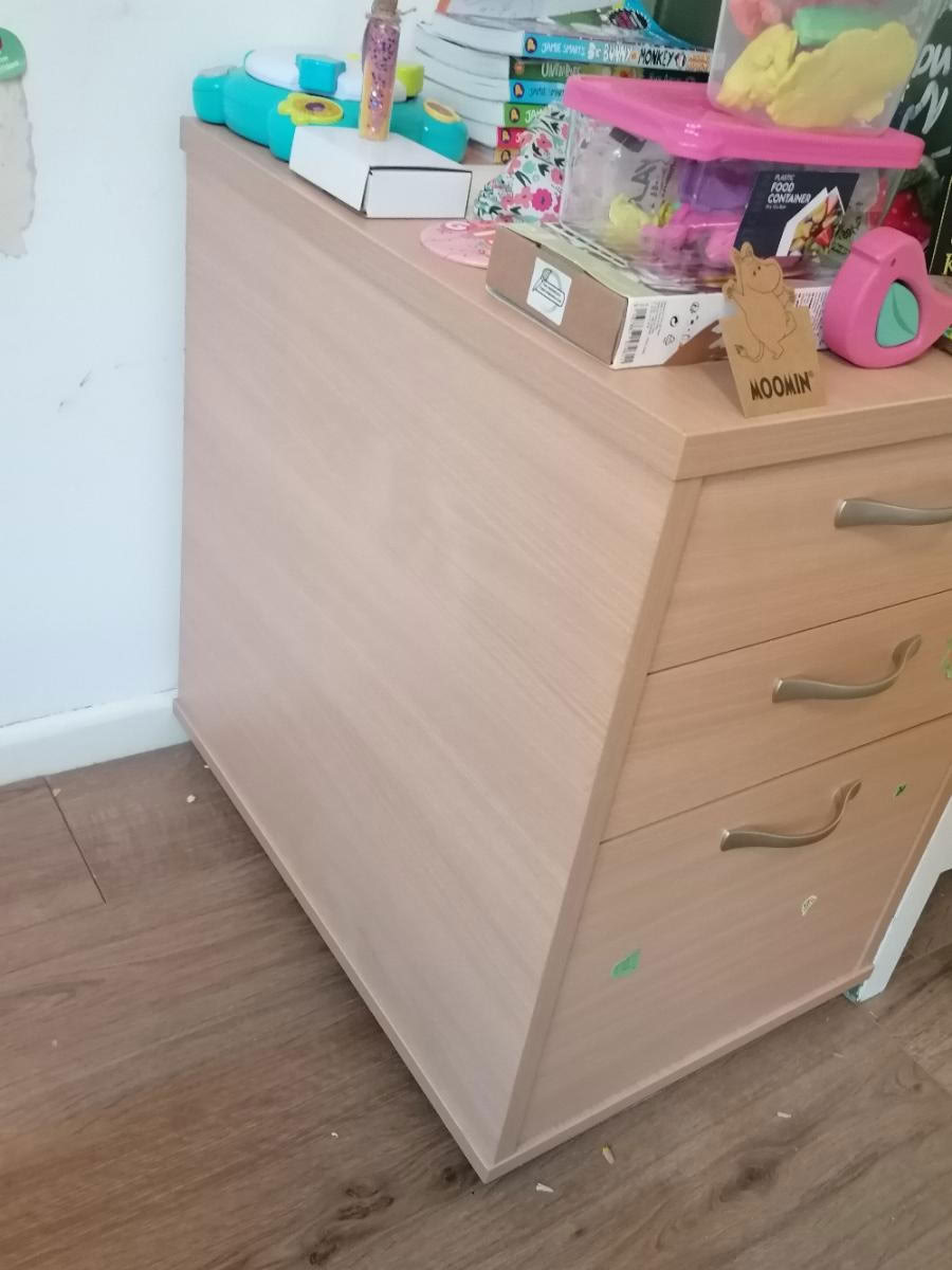 Free: Office desk and matching drawers (Hunts Cross L25)