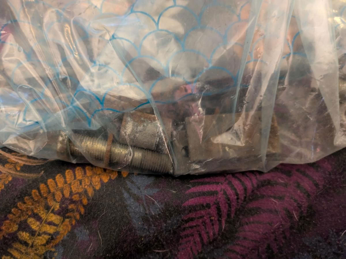 Free: Seat belts and fittings (Fry’s Hill OX4) - Oxford Freegle