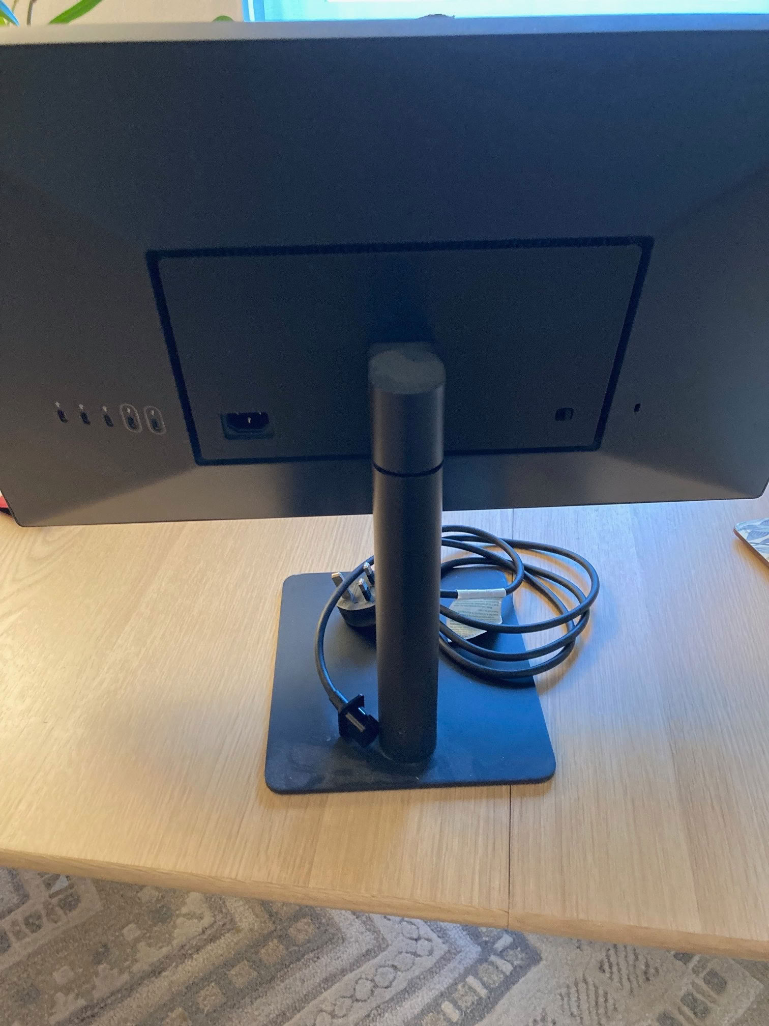 Free: LG Computer monitor (Teddington TW11) - Kingston upon Thames Freegle