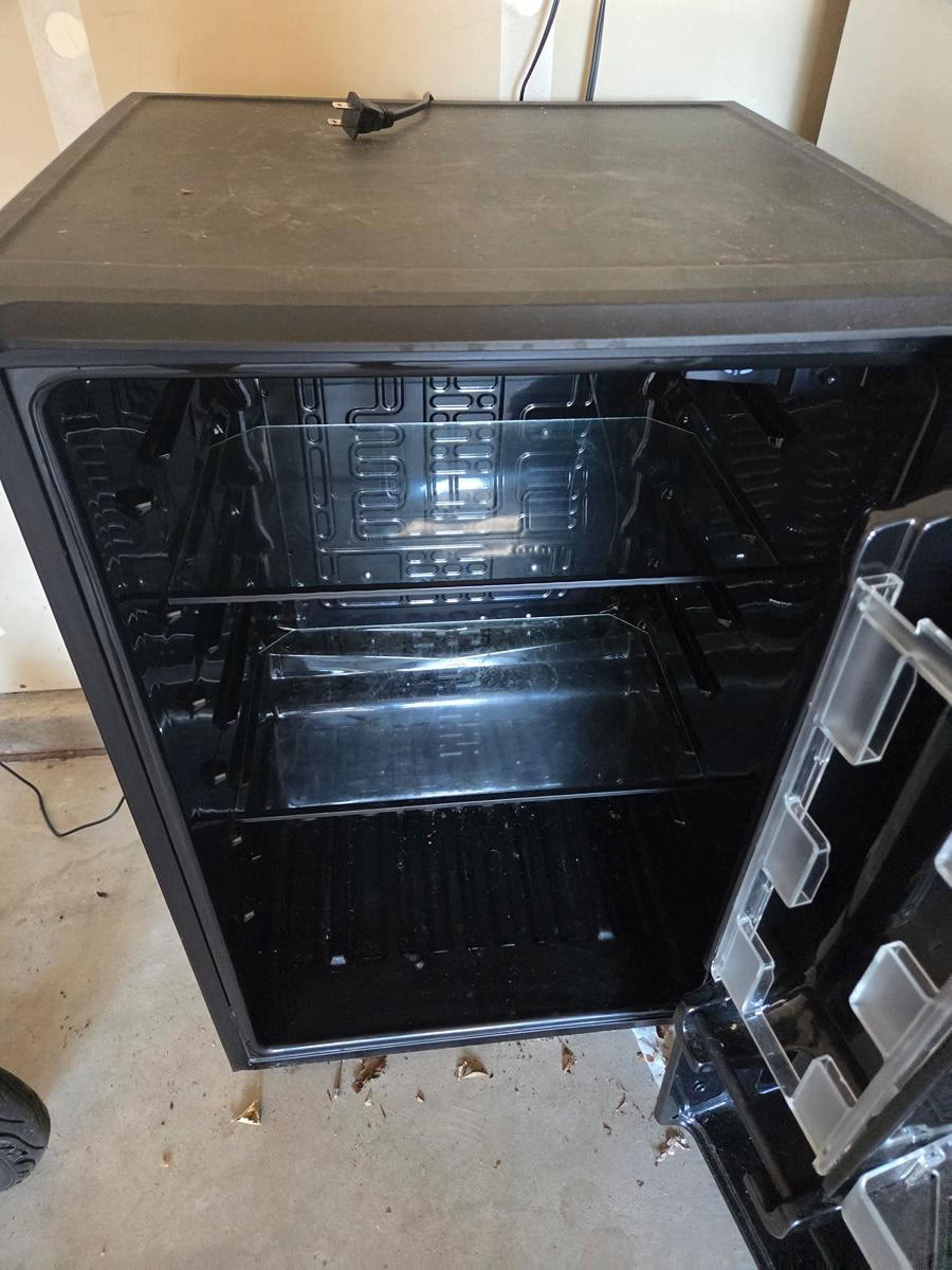 Free: mini refrigerator (sacramento)