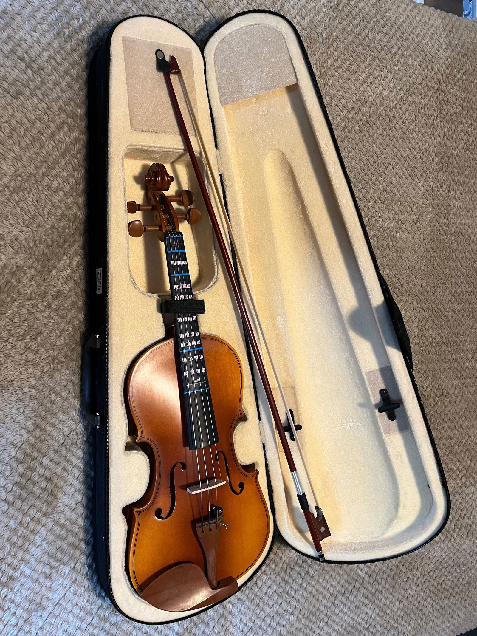 Free: Beginner's violin (Bridgewood Gate ME5) - Medway Freegle