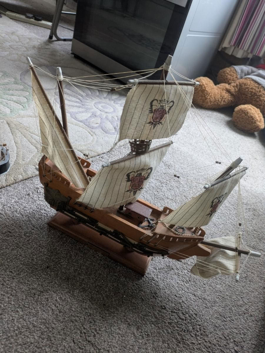 Free: 3 model boats (LU5) - Luton Freegle