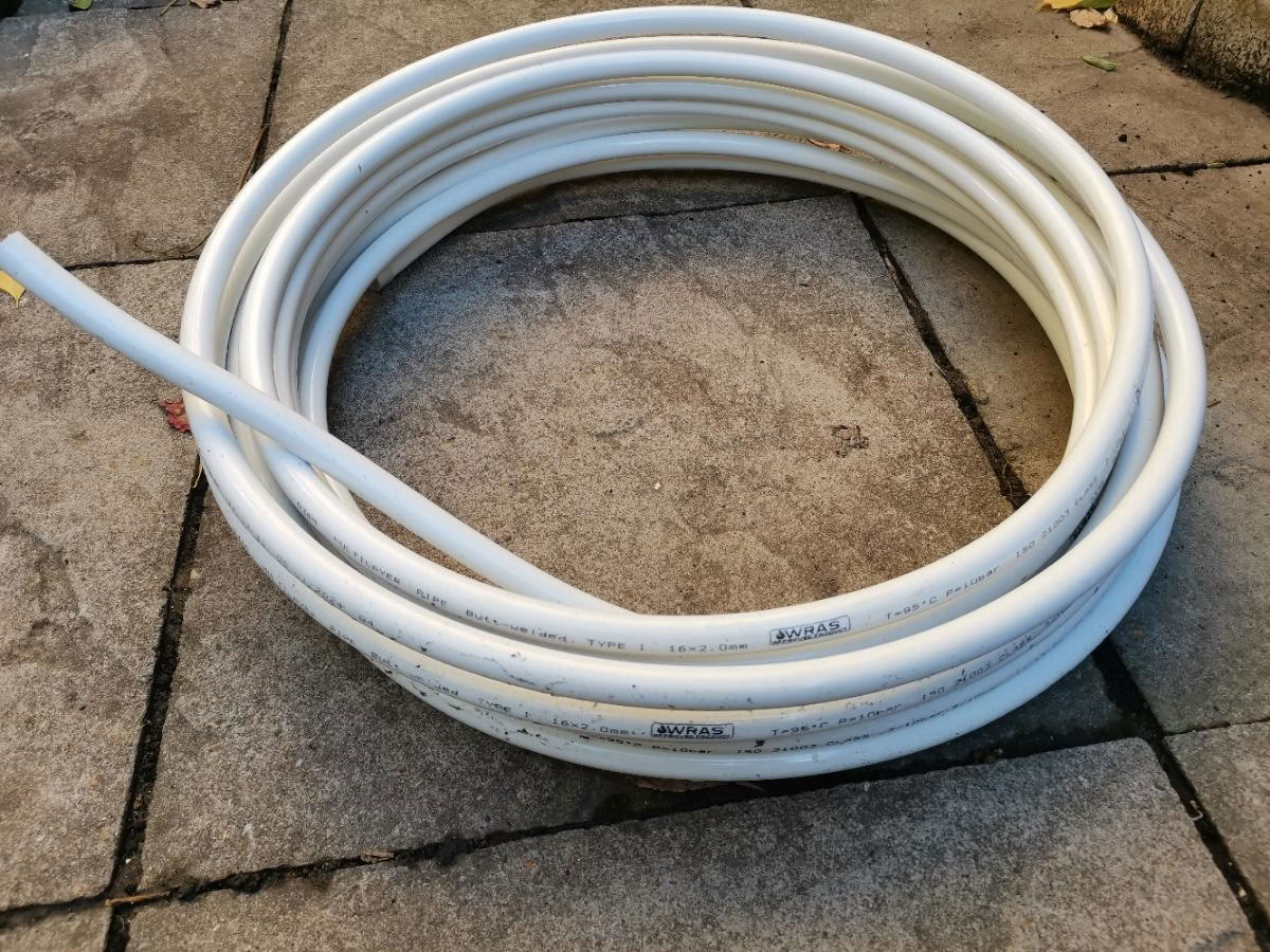 Free: Plastic multilayer pipe ~15m (Camberwell, SE5)