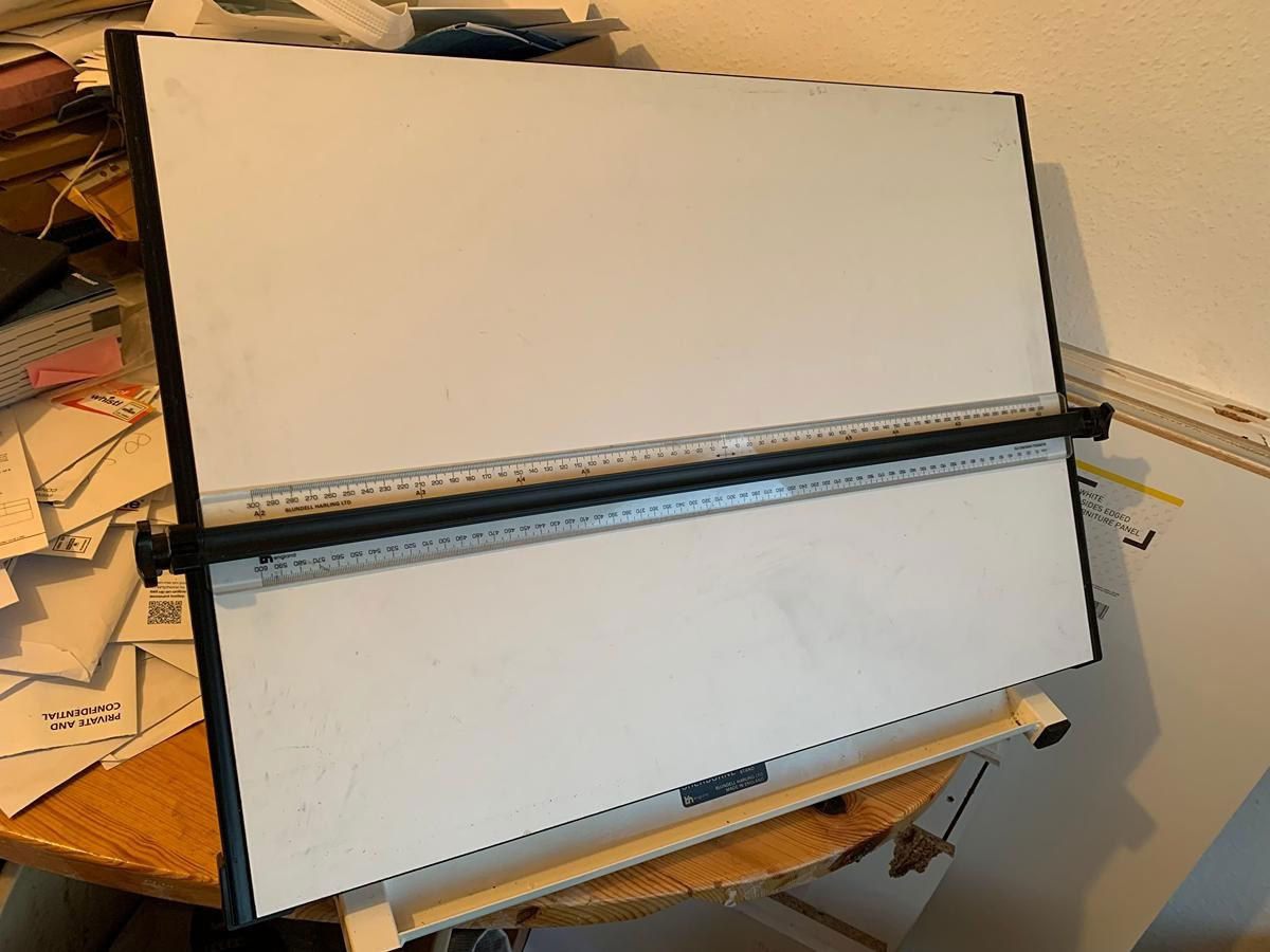 Free: Draftsman/architects drawing board (West Molesey.)