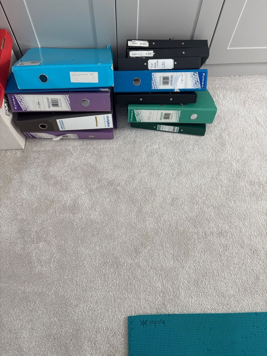 Free: Assorted lever arch files (Coulsdon)