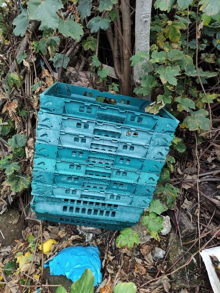 Free: Bale Arm Crates (High Town LU2) - Luton Freegle