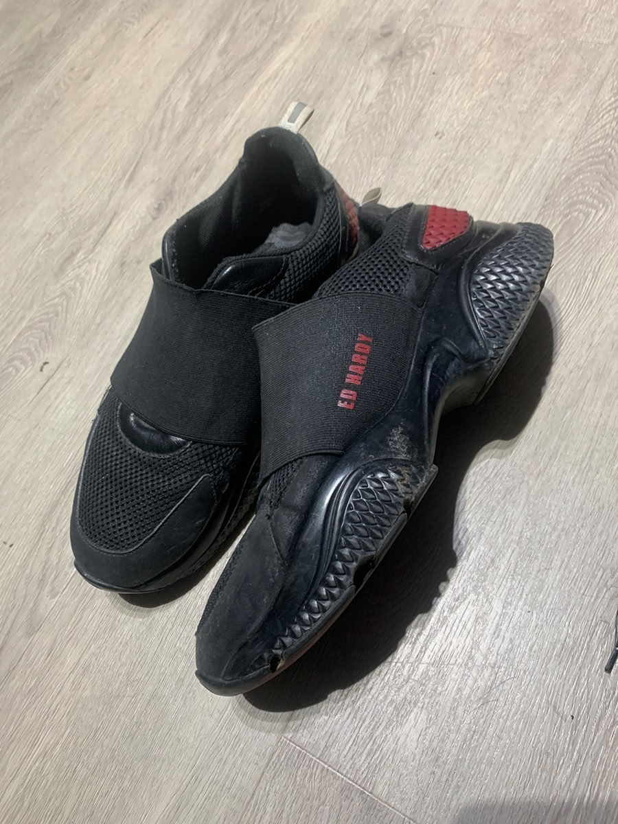 Free: Safety Shoe and Sneakers (Harrow on the Hill HA2) - Harrow Freegle