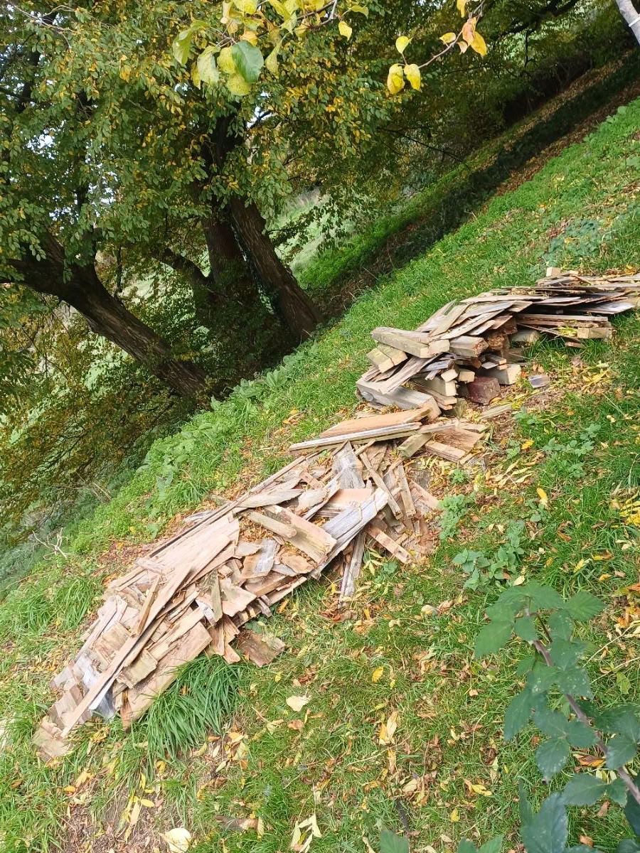 Free: Cut fence panels (Hemel Hempstead HP1) - Hemel Hempstead Freegle