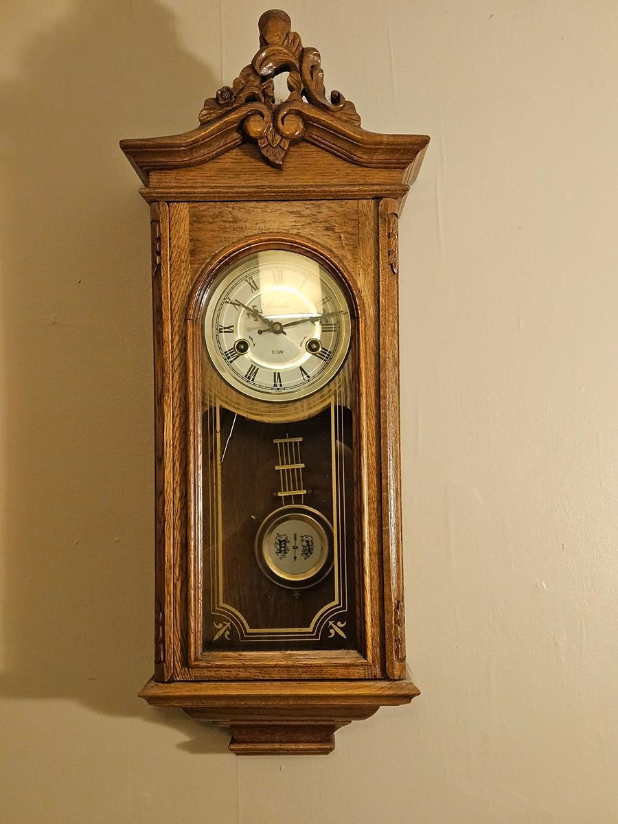 Free: Lincoln 31 day wind up wall clock (Worcester WR2) - Worcester Freegle