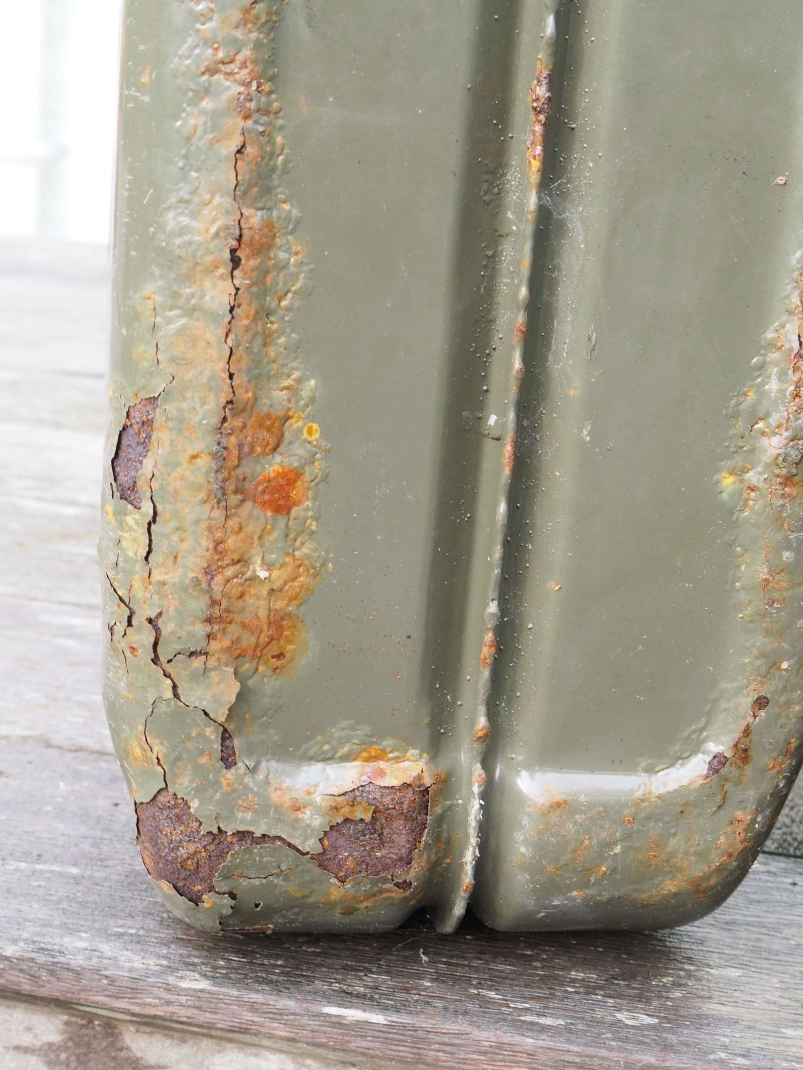 Free: Two 20 Litre steel "Jerry cans" (Lower Wick WR2) - Worcester Freegle