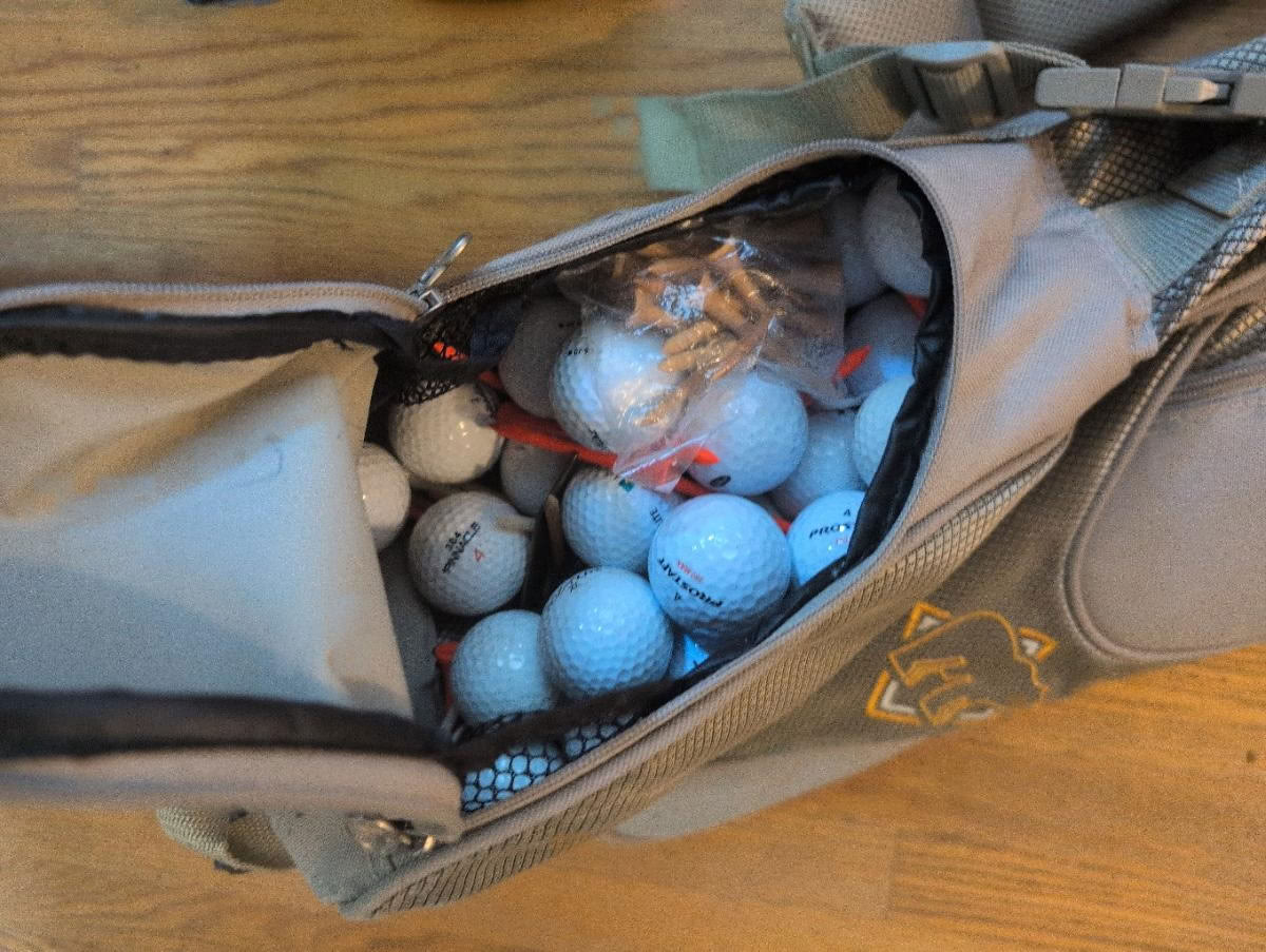 Free: Ladies golf clubs and bag, RH (Main and Crawford in Skokie)