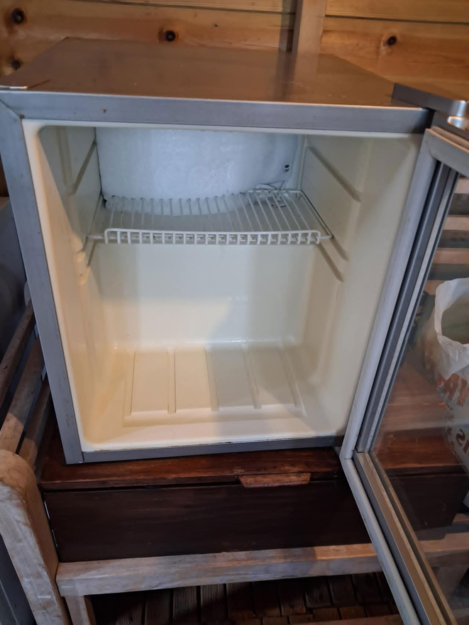 Free: Stella Artois Beer Fridge (Cleveleys FY5) - Blackpool Freegle