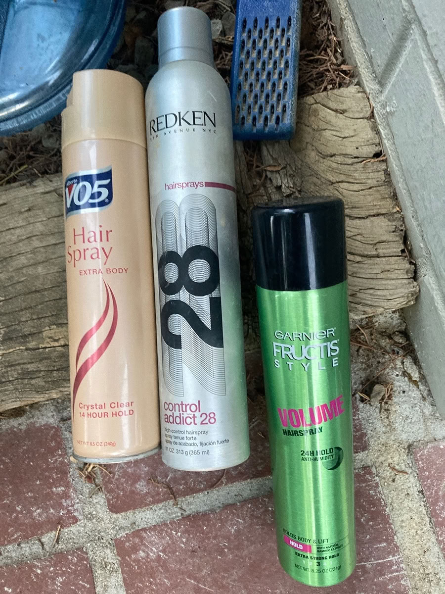 Free: Cans of hairspray (Foothill Boulevard Cupertino)