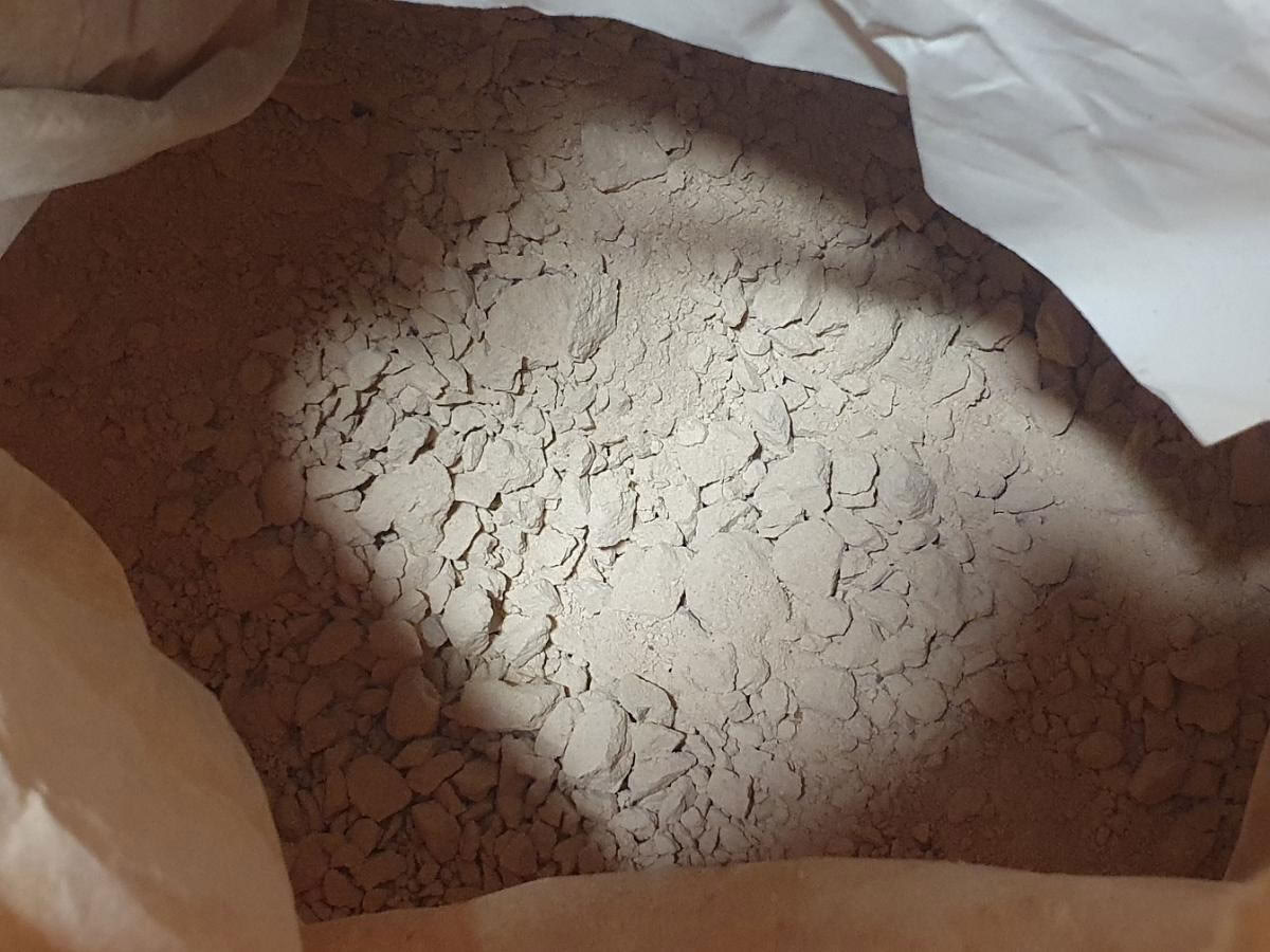 Free: Half full bag of plaster (25kg) (Adel LS16)