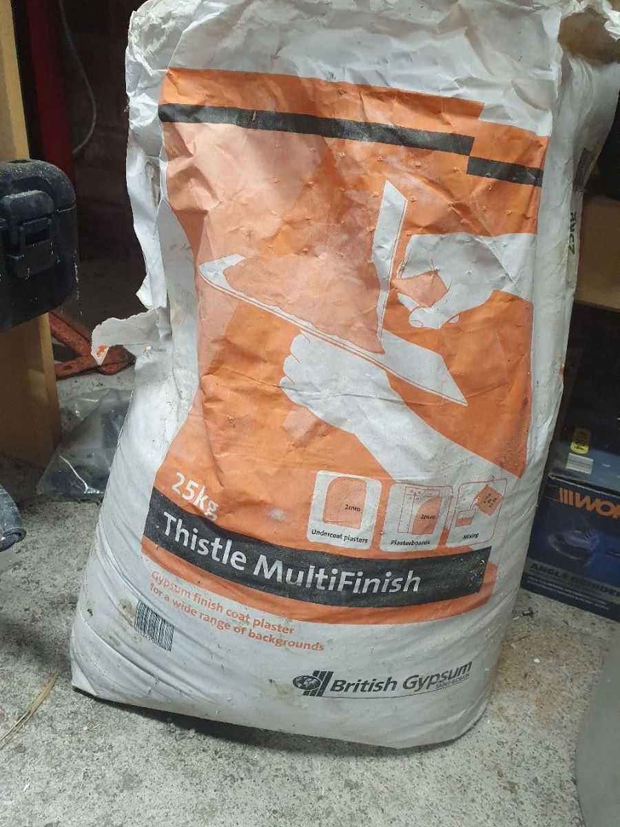 Free: Half full bag of plaster (25kg) (Adel LS16)