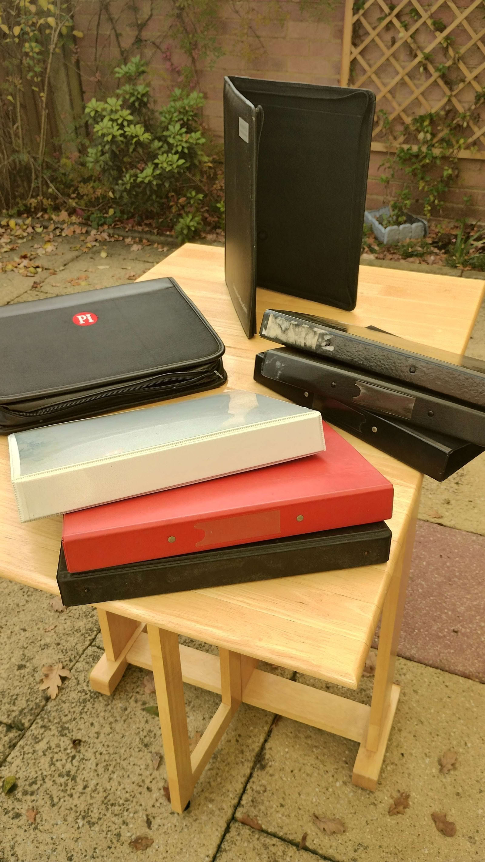 Free: Ring binders and conference folders (Bricket Wood AL2) - St ...