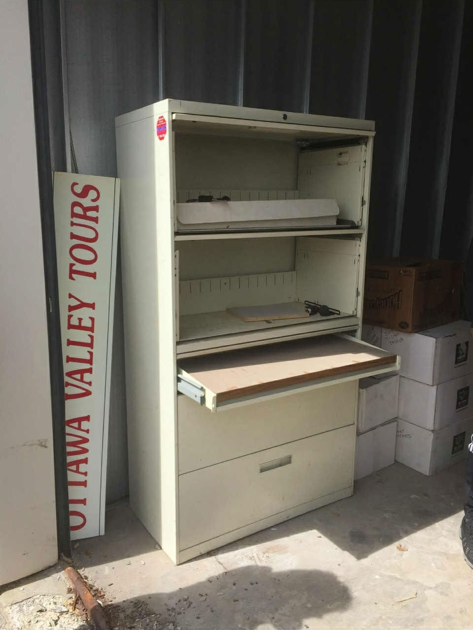 Free: Filing Cabinets (Ottawa, Ontario)