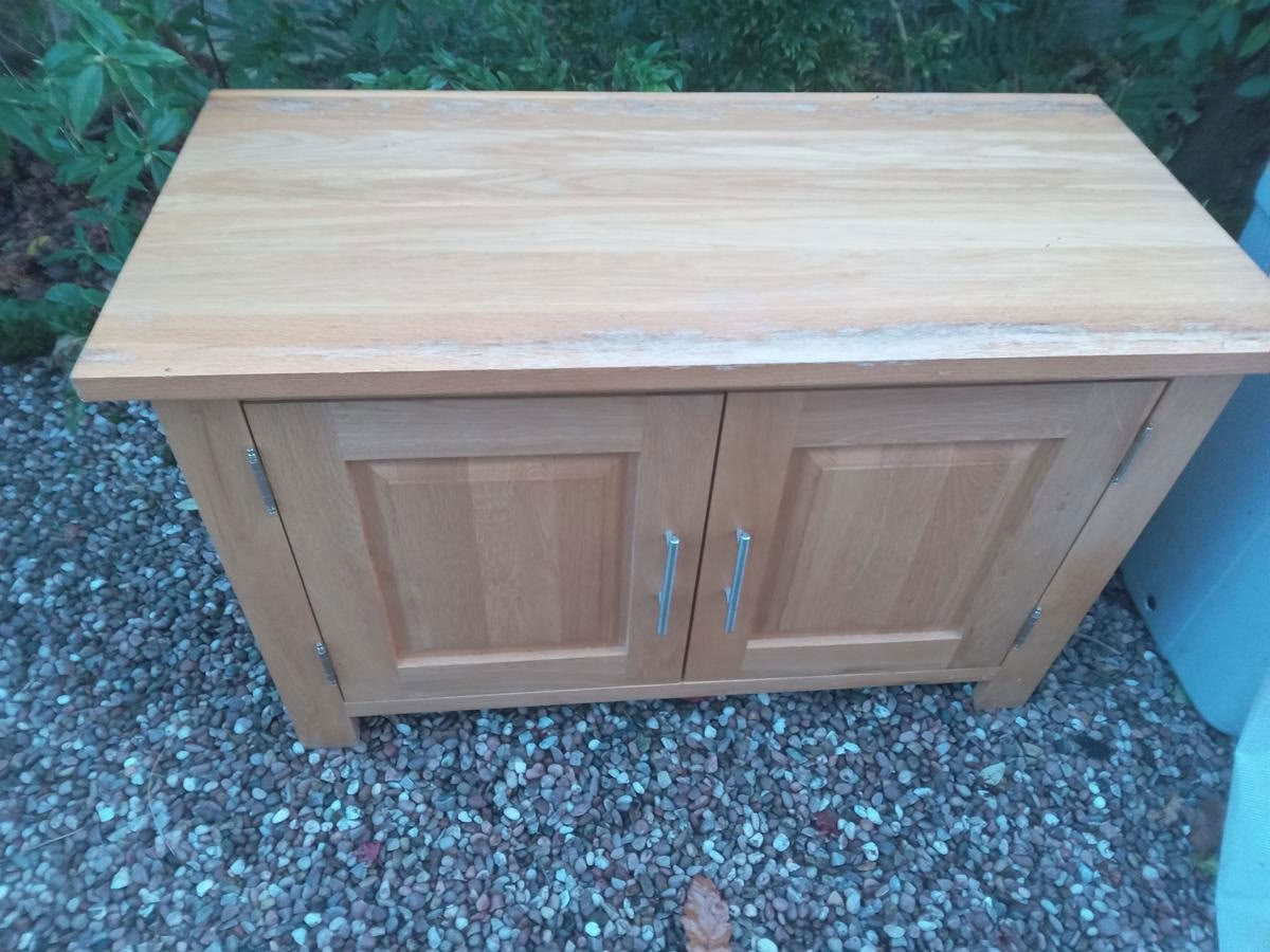 Free: Solid oak unit (Bebington) - Wirral Freegle
