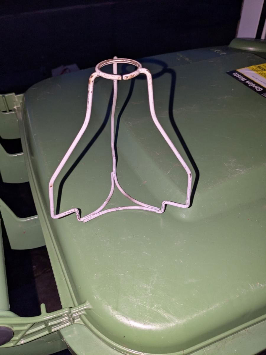 Free: lamp (Lambridge Larkhall Bath)