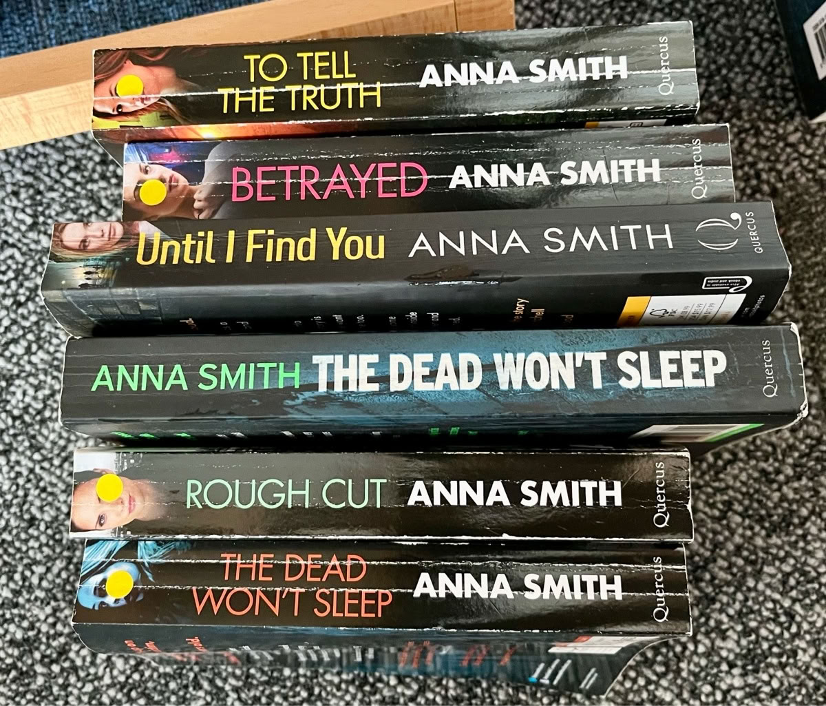 Free: Anna Smith Books (Titchfield Common PO14) - Eastleigh Freegle